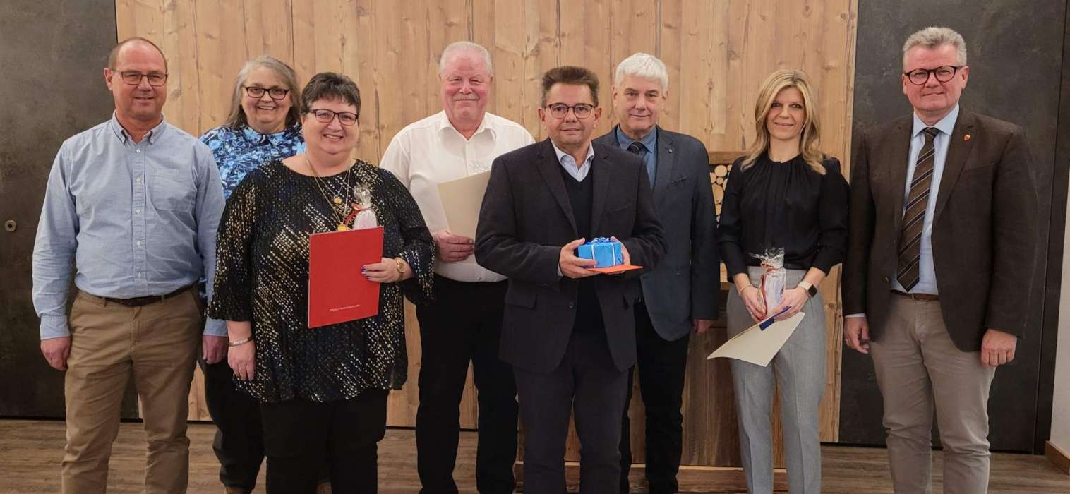 Jubilare und „Neu-Ruheständler“ wurden gebührend gefeiert – Stadt ...